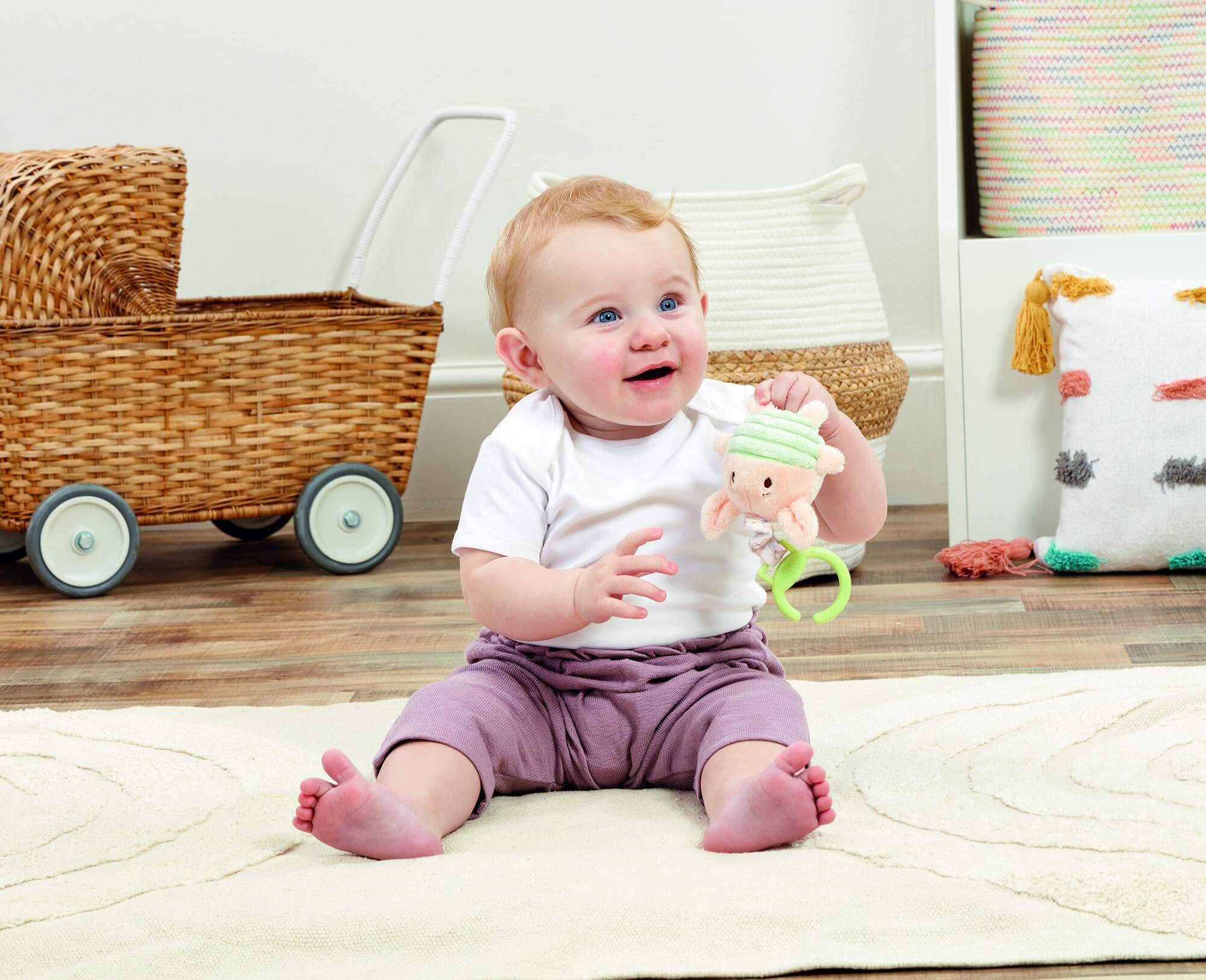 Disney attachable Jiggly Piglet – UK Baby Centre