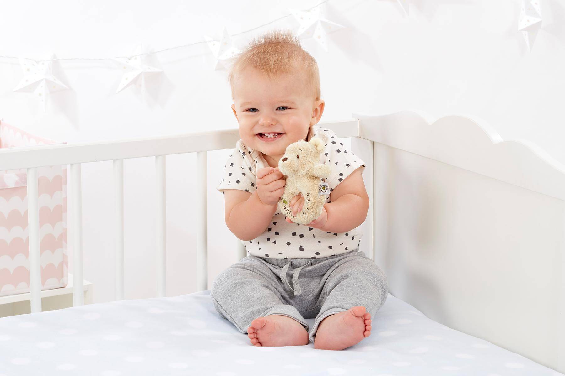 Disney Classic Winnie the Pooh Ring Rattle – UK Baby Centre